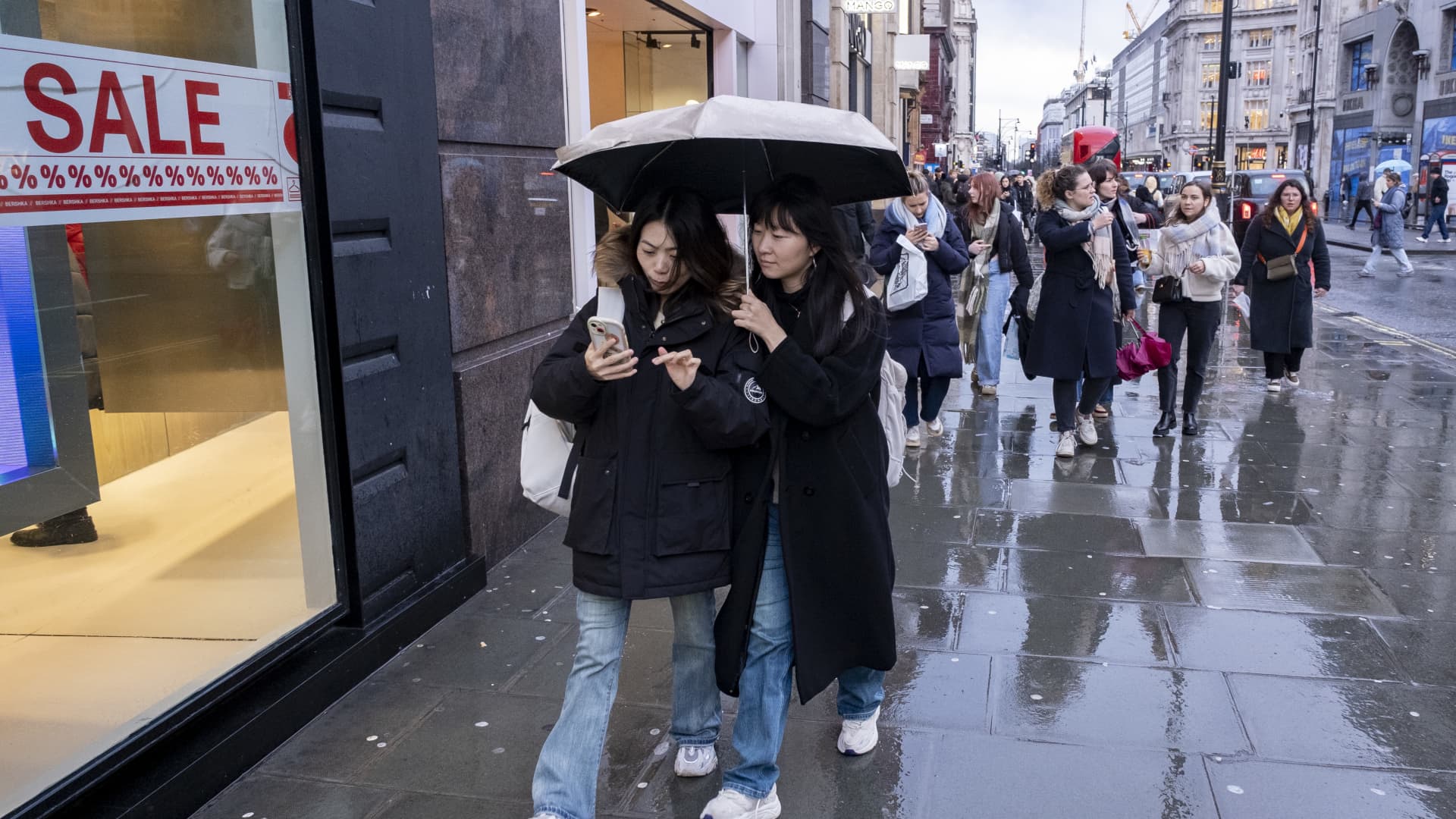 Economic Forecasts Deteriorate: The Impact of Trump's Trade Tariffs on ...